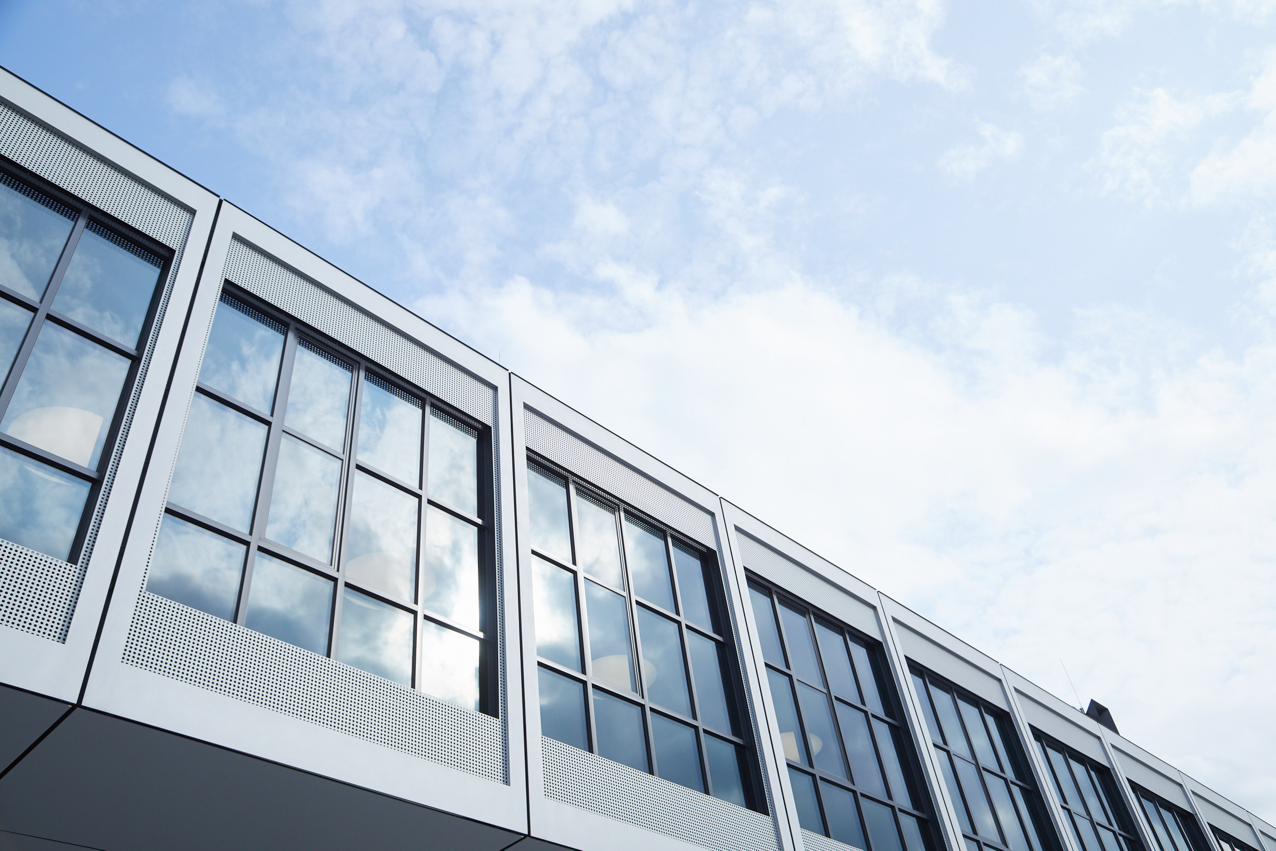 2018-10-23 Merck KGaA, Darmstadt, Germany unveils new product brand eyrise™